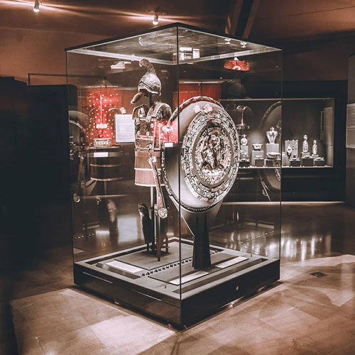 Feel the majesty of Vergina’s Royal Tombs Kingdom of Macedonia